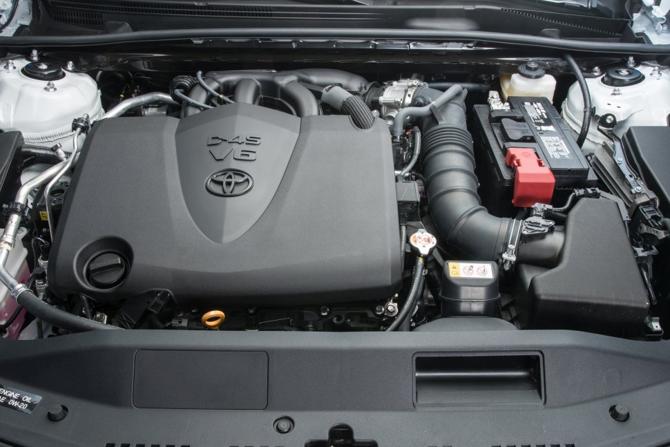 Toyota Camry technical specifications and fuel economy